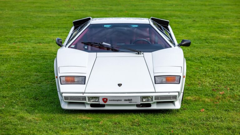 An Automotive Icon: A Complete History of the Lamborghini Countach